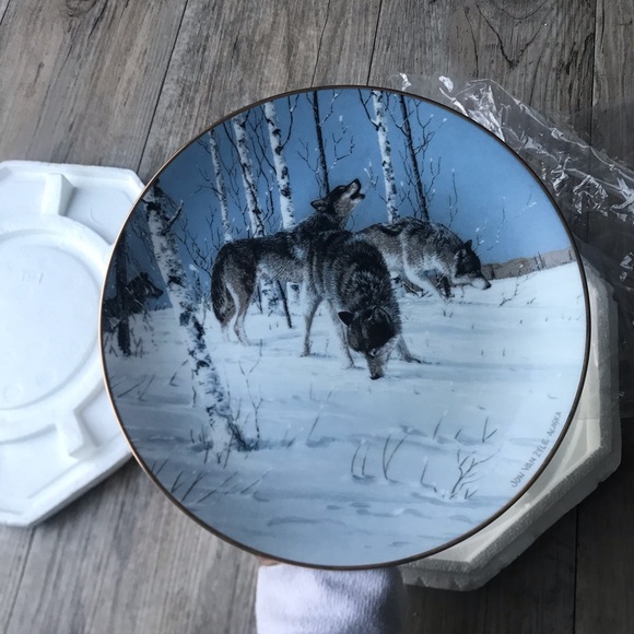 Princeton Gallery | Art | Wolf Plate Collection Picking Up The Trail ...